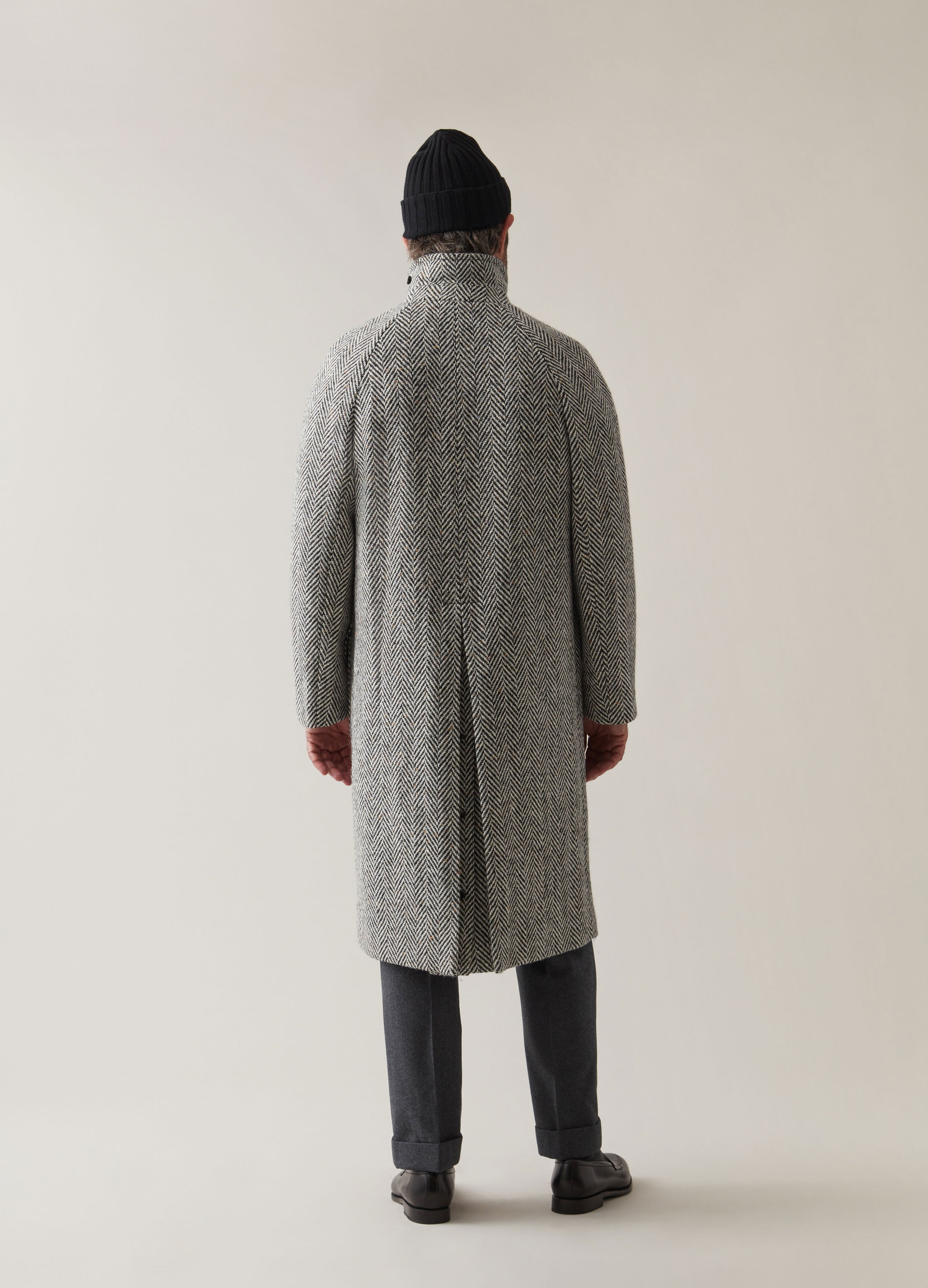 Nelson Tweed Raglan Coat - Charcoal/Cream – Berg & Berg